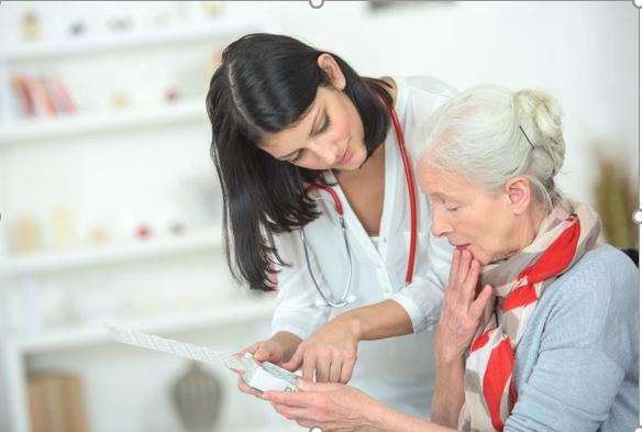 Sanitaire et social : les enjeux de la formation