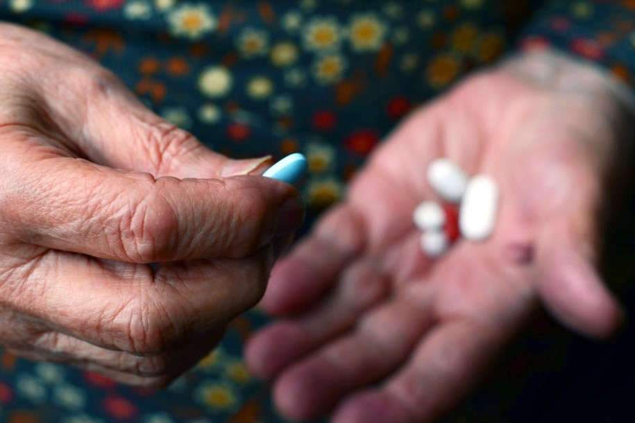 Un algorithme pour personnaliser les doses de médicaments